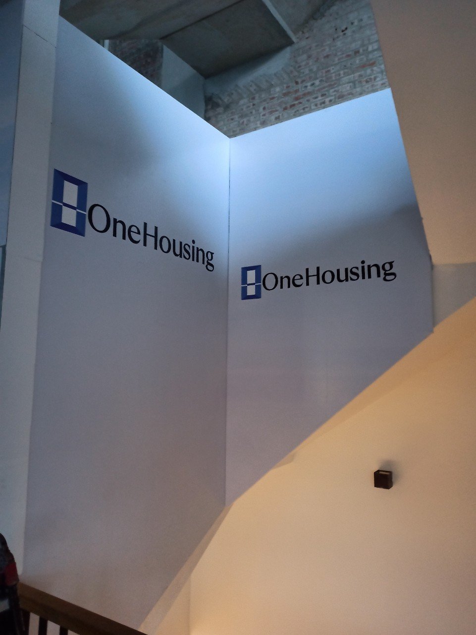 Thi công quảng cáo Chuỗi cửa hàng Onehousing - Quảng cáo Huỳnh Phong